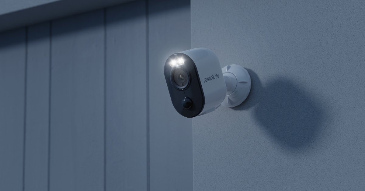 Reolink Argus 3 Ultra - Smart 4K Battery/Solar Powered Camera with Dual ...