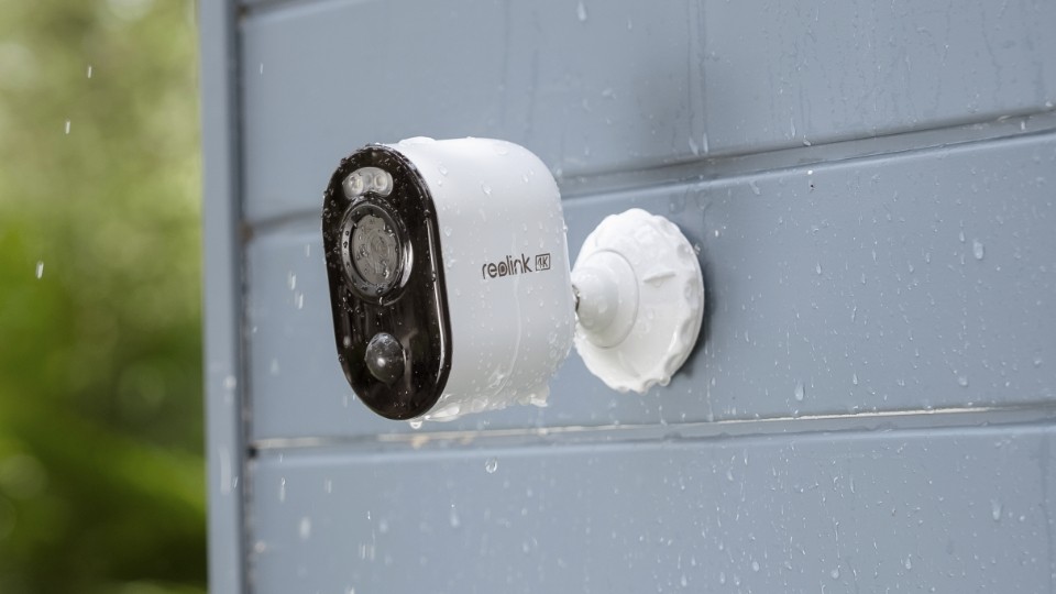 Reolink Argus 3 Ultra - Smart 4K Battery/Solar Powered Camera with Dual ...